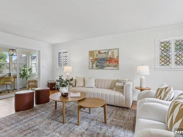 house with 3 bedroom, West Orange NJ ES105158648