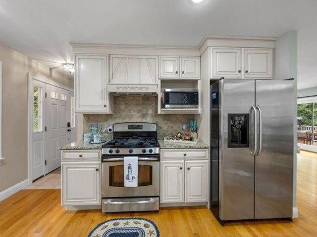 house with 3 bedroom, West Barnstable MA ES105126907