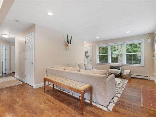 house with 3 bedroom, West Boylston MA ES105127661