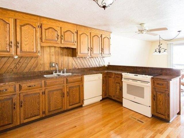 house with 3 bedroom, West Brookfield MA ES104758546