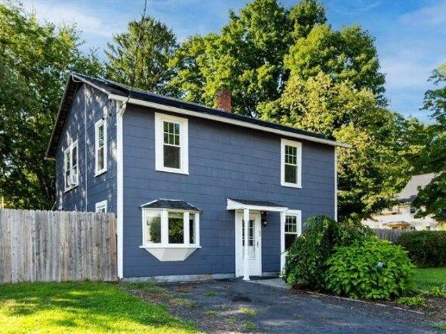 house with 3 bedroom, West Brookfield MA ES105157908