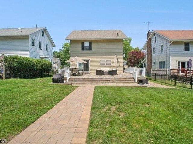house with 3 bedroom, West Caldwell NJ DS104266533