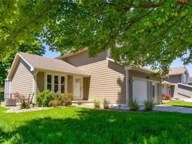 house with 3 bedroom, West Des Moines IA ES103501328