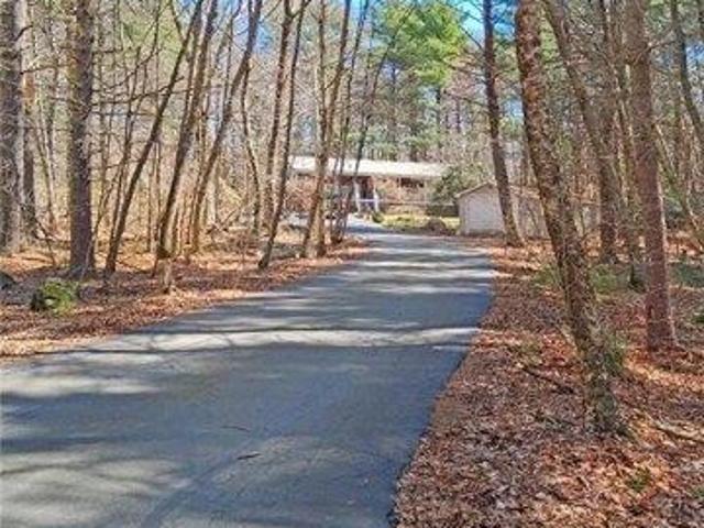 house with 3 bedroom, West Greenwich RI DLS101858647