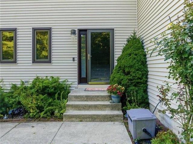 house with 3 bedroom, West Greenwich RI ES105107394