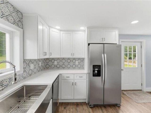 house with 3 bedroom, West Greenwich RI ES105116030