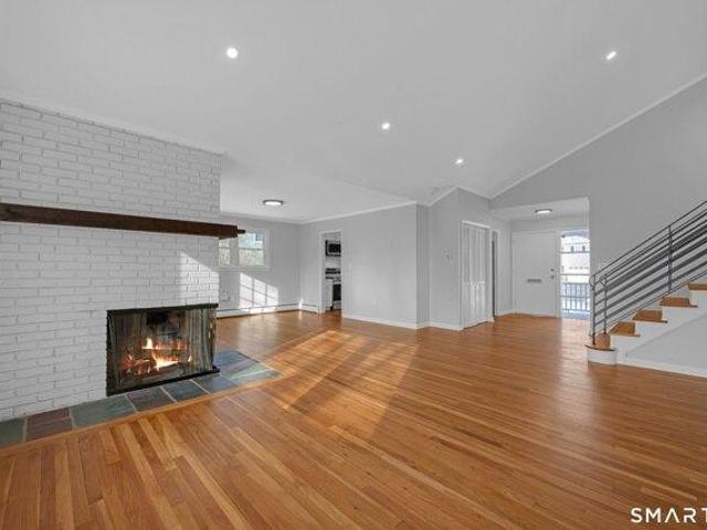 house with 3 bedroom, West Hartford CT DLS101706516