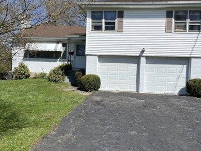 house with 3 bedroom, West Hartford CT DLS102156590