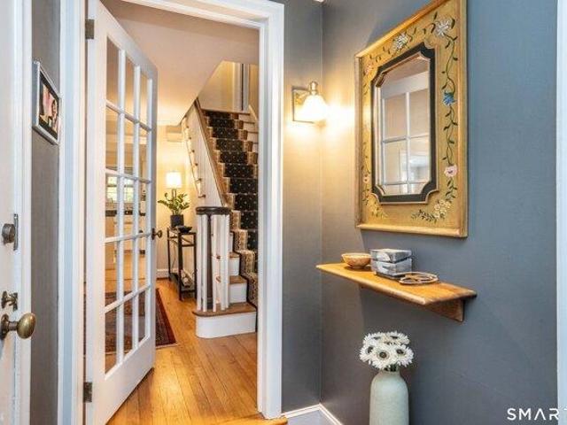 house with 3 bedroom, West Hartford CT DLS103127770