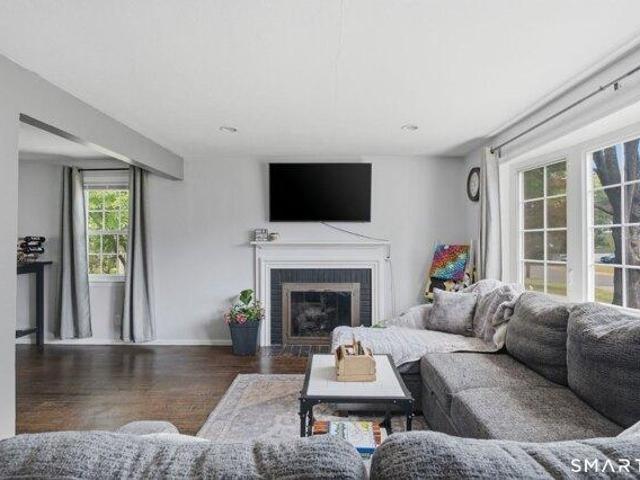 house with 3 bedroom, West Hartford CT DS104262512