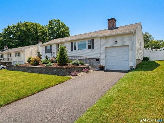 house with 3 bedroom, West Hartford CT DS104410414