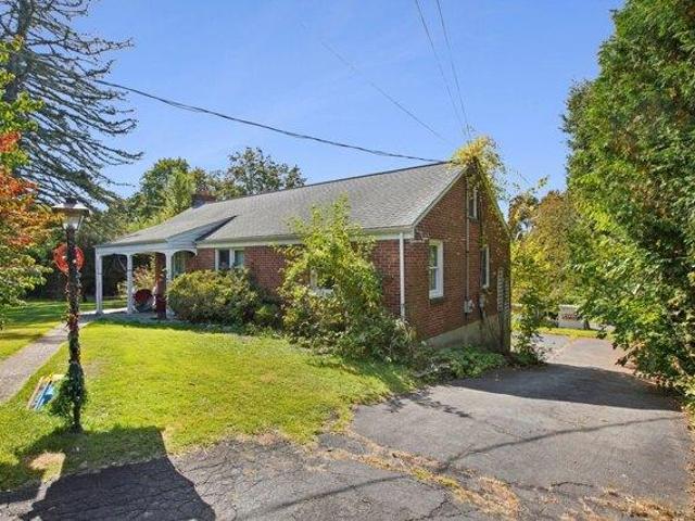 house with 3 bedroom, West Hartford CT DS103100494