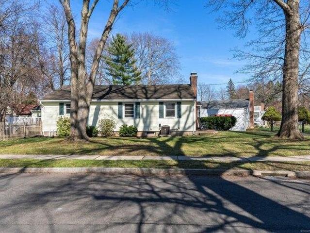 house with 3 bedroom, West Hartford CT DS89852279