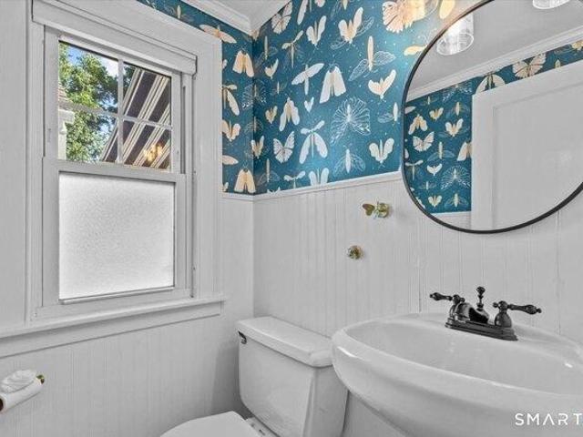 house with 3 bedroom, West Hartford CT ES104077760