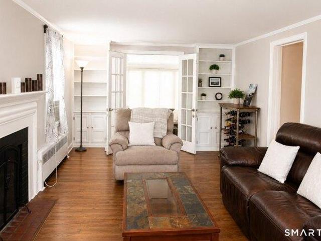 house with 3 bedroom, West Hartford CT ES104079159