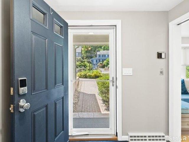 house with 3 bedroom, West Hartford CT ES104189986