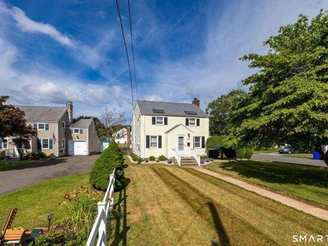 house with 3 bedroom, West Hartford CT ES104407357