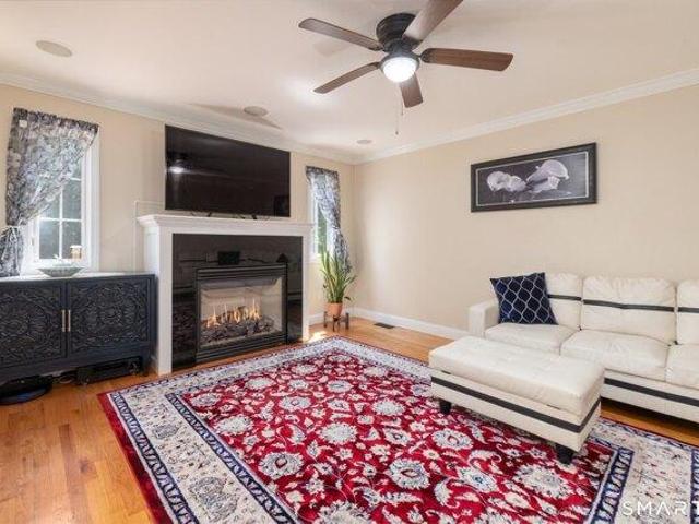 house with 3 bedroom, West Hartford CT ES104510866