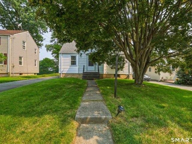 house with 3 bedroom, West Hartford CT ES104833460