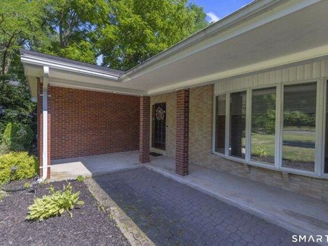 house with 3 bedroom, West Hartford CT ES104921668
