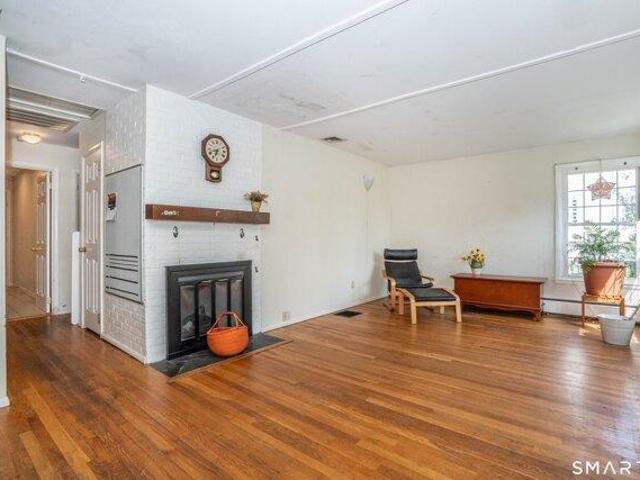 house with 3 bedroom, West Hartford CT ES105105965
