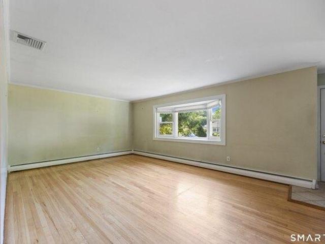house with 3 bedroom, West Hartford CT ES105106674