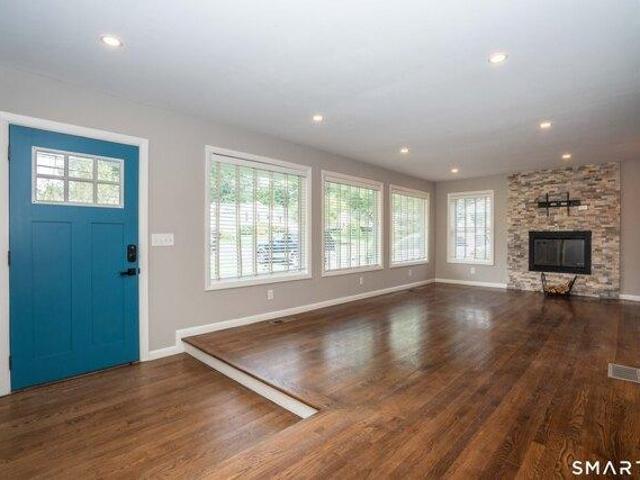house with 3 bedroom, West Hartford CT ES105191160