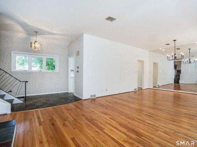 house with 3 bedroom, West Hartford CT ES103071663