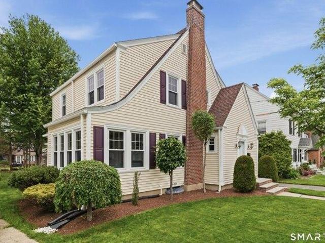 house with 3 bedroom, West Hartford CT ES103435976