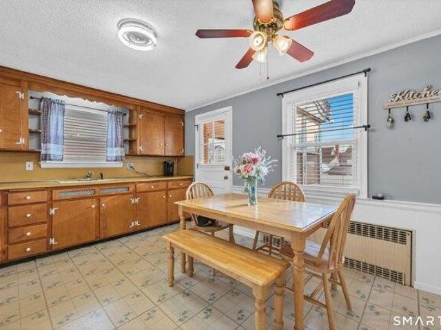 house with 3 bedroom, West Hartford CT ES103664910