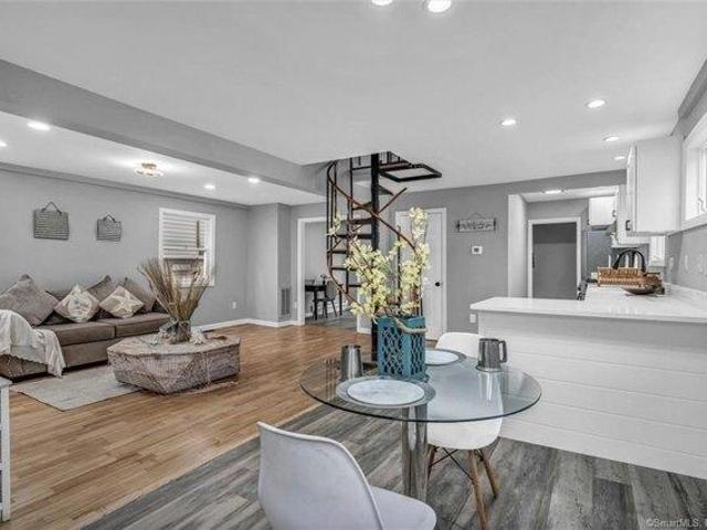 house with 3 bedroom, West Haven CT DS103069852