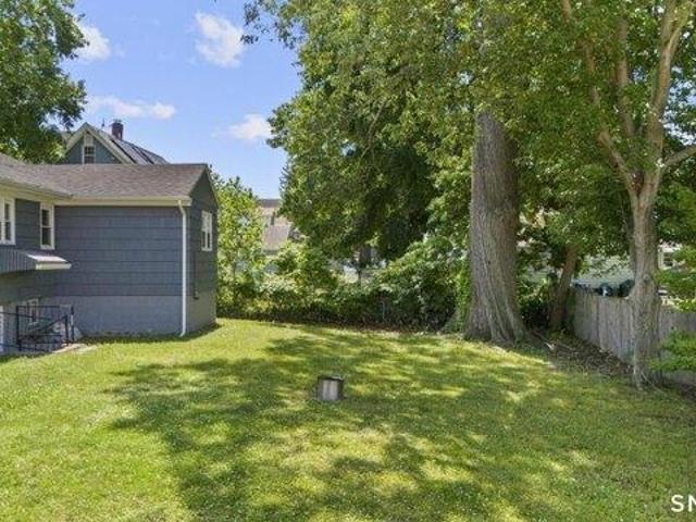 house with 3 bedroom, West Haven CT ES104297558