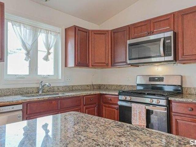 house with 3 bedroom, West Haven CT ES104374185