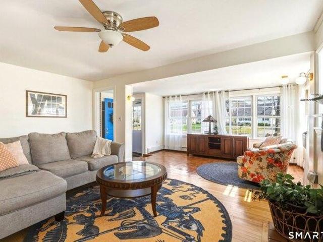 house with 3 bedroom, West Haven CT ES103127082