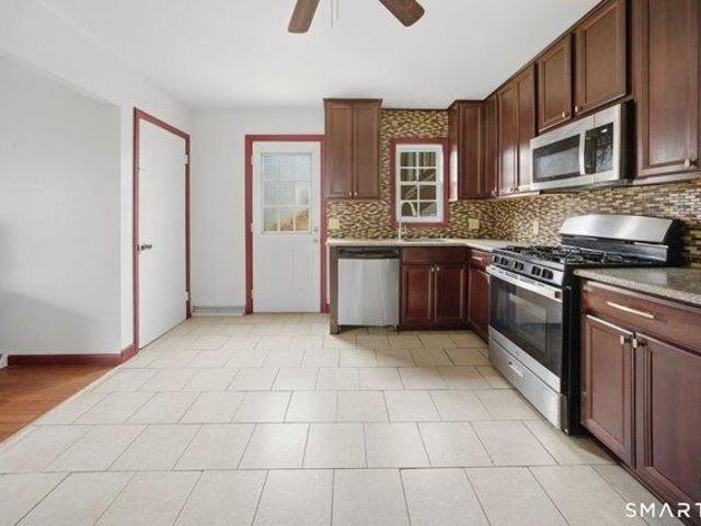 house with 3 bedroom, West Haven CT ES103162008