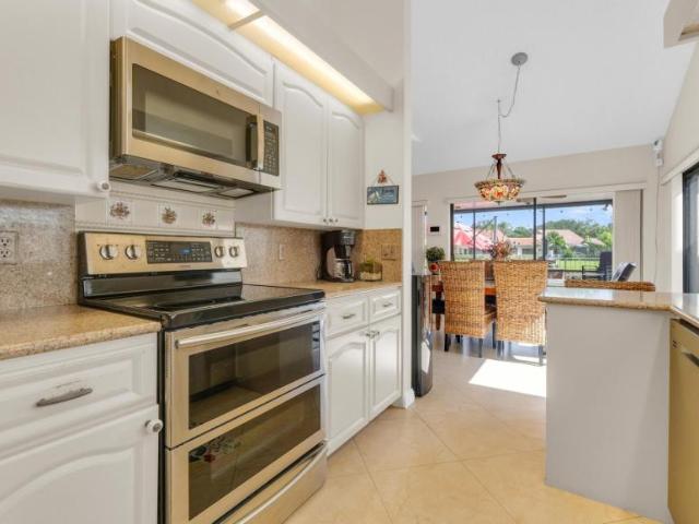 house with 3 bedroom, West Palm Beach FL DLS90722633