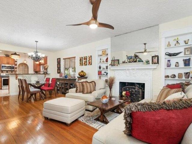 house with 3 bedroom, West Palm Beach FL DS88760965