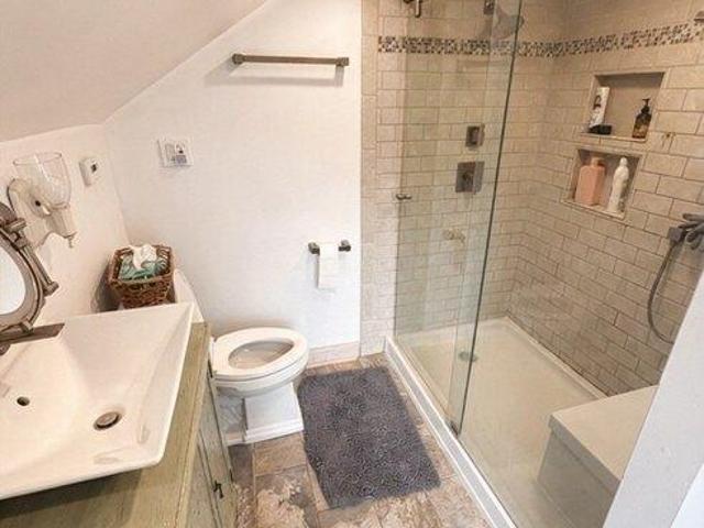 house with 3 bedroom, West Stockbridge MA ES103887228
