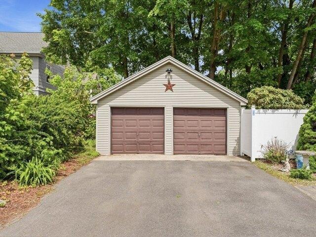 house with 3 bedroom, West Springfield MA DLS102961564