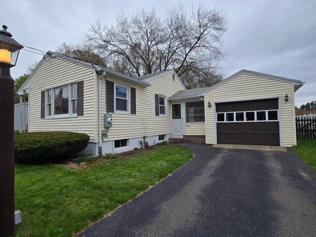 house with 3 bedroom, West Springfield MA DS104149980