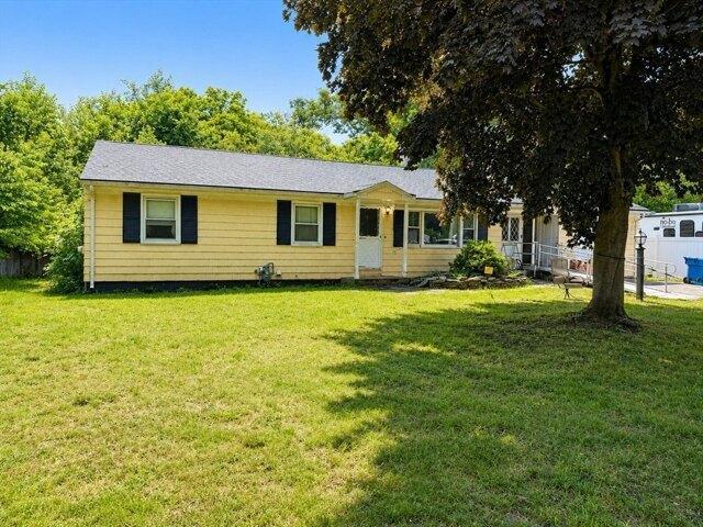 house with 3 bedroom, West Springfield MA DS103774514
