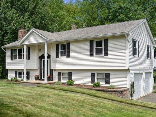 house with 3 bedroom, West Springfield MA DS103932533