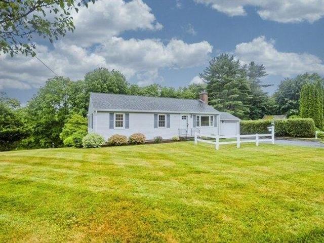 house with 3 bedroom, West Springfield MA ES104265968
