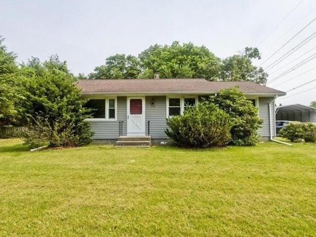house with 3 bedroom, West Springfield MA ES104262504