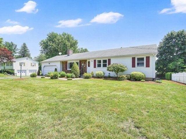 house with 3 bedroom, West Springfield MA ES104329764