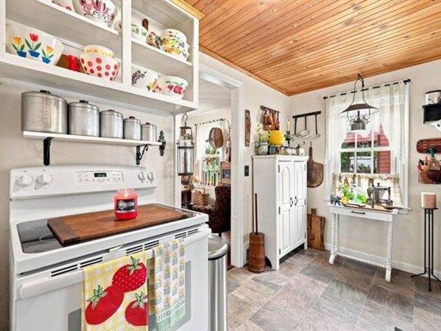 house with 3 bedroom, West Springfield MA ES105126837