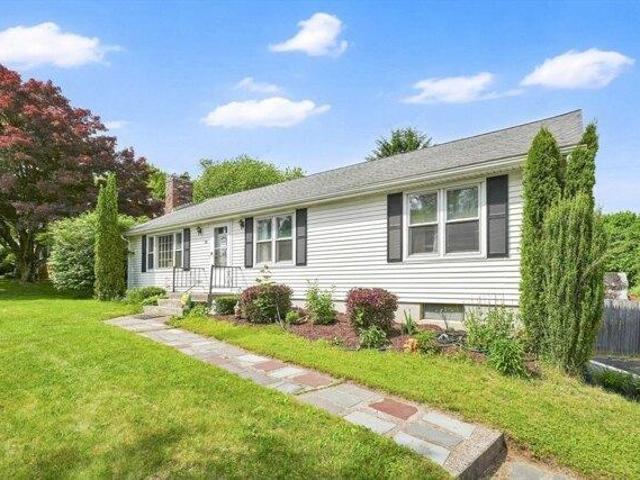 house with 3 bedroom, West Springfield MA ES103017262