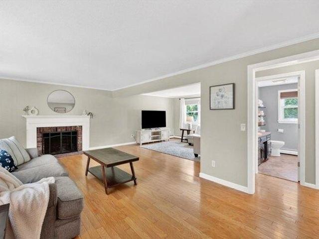 house with 3 bedroom, West Springfield MA ES103444235