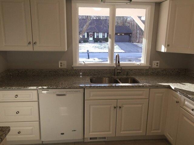 house with 3 bedroom, West Springfield MA ES103444723