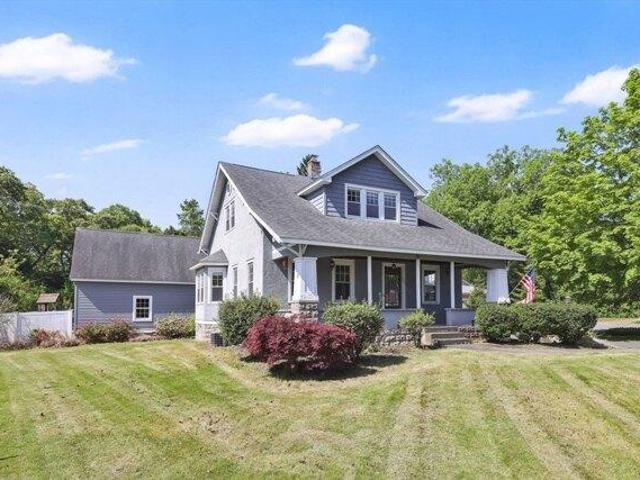house with 3 bedroom, West Springfield MA ES103442663